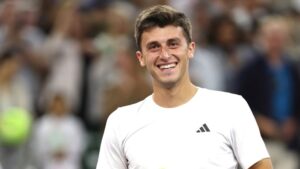 Rising Star: Unveiling the Story of Felix Auger-Aliassime - Passionnement Tennis